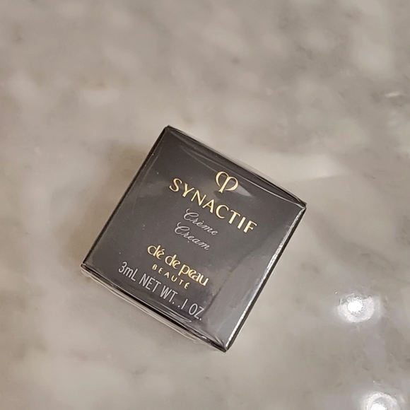 cle de peau | Skincare | Cle De Peau Synactif Cream | Poshmark